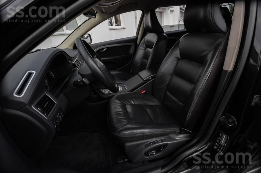 Melns Volvo XC70 2007 Jelgava, ar dzinēja tilpumu 2.40 L un nobraukumu 280 tūkst. km par 5500 €, foto 9 vietnē AUTOMOTO.COM.LV