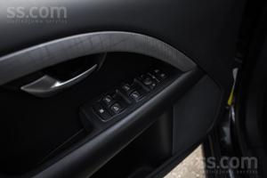 Melns Volvo XC70 2007 Jelgava, ar dzinēja tilpumu 2.40 L un nobraukumu 280 tūkst. km par 5500 €, foto 10 vietnē AUTOMOTO.COM.LV
