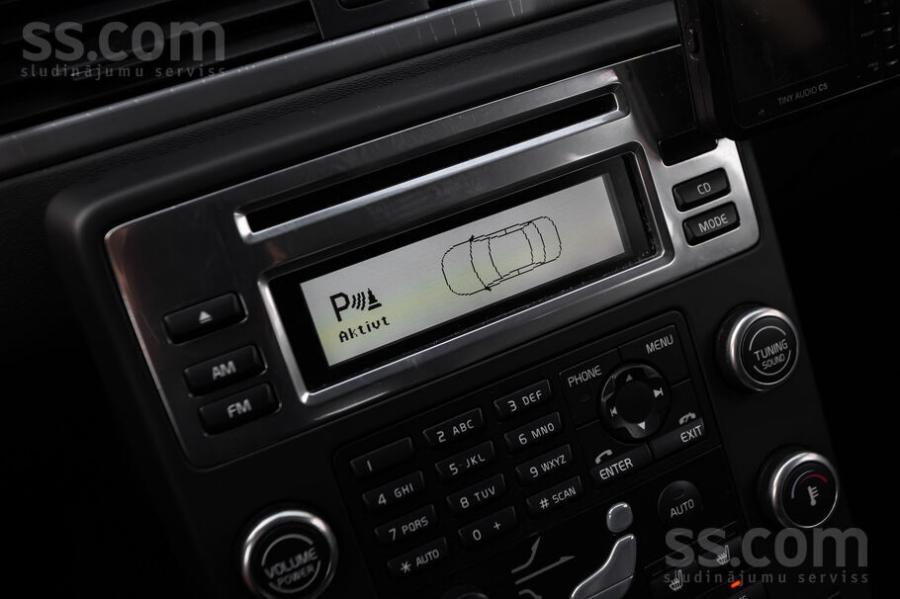 Melns Volvo XC70 2007 Jelgava, ar dzinēja tilpumu 2.40 L un nobraukumu 280 tūkst. km par 5500 €, foto 12 vietnē AUTOMOTO.COM.LV
