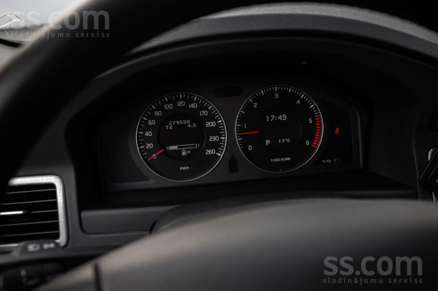 Melns Volvo XC70 2007 Jelgava, ar dzinēja tilpumu 2.40 L un nobraukumu 280 tūkst. km par 5500 €, foto 22 vietnē AUTOMOTO.COM.LV