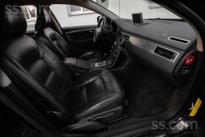 Melns Volvo XC70 2007 Jelgava, ar dzinēja tilpumu 2.40 L un nobraukumu 280 tūkst. km par 5500 €, foto 23 vietnē AUTOMOTO.COM.LV