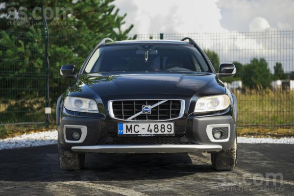 Вольво ХС70 2007 в Рига на AUTOMOTO.COM.LV Черный Вольво ХС70 2007 в Рига, объемом двигателя 2.40 л и пробегом 300 тыс. км за 4990 €, фото 3 на AUTOMOTO.COM.LV
