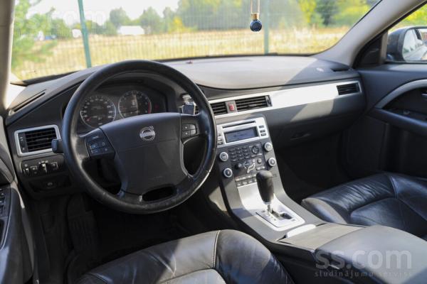 Вольво ХС70 2007 в Рига на AUTOMOTO.COM.LV Черный Вольво ХС70 2007 в Рига, объемом двигателя 2.40 л и пробегом 300 тыс. км за 4990 €, фото 8 на AUTOMOTO.COM.LV