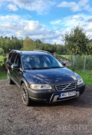 Black Volvo XC70 2007 in Riga, with an engine capacity of 2.50 L and mileage of 338 thousand km for 4200 €, photo 4 on AUTOMOTO.COM.LV