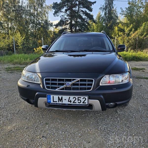 Volvo XC70 2007 Rīga vietnē Melns Volvo XC70 2007 Rīga, ar dzinēja tilpumu 2.40 L un nobraukumu 0 tūkst. km par 3950 €, foto 3 vietnē AUTOMOTO.COM.LV