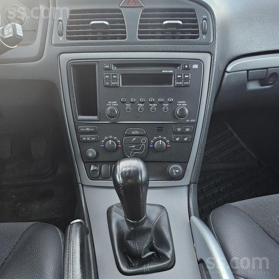 Melns Volvo XC70 2007 Rīga, ar dzinēja tilpumu 2.40 L un nobraukumu 0 tūkst. km par 3950 €, foto 14 vietnē AUTOMOTO.COM.LV