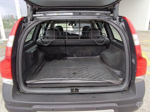 Black Volvo XC70 2007 in Vilnius, with an engine capacity of 2.40 L and mileage of 315 thousand km for 4580 €, photo 22 on AUTOMOTO.COM.LV