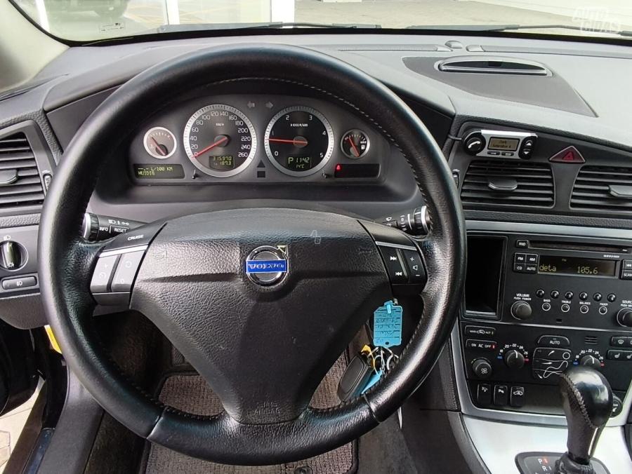 Black Volvo XC70 2007 in Vilnius, with an engine capacity of 2.40 L and mileage of 315 thousand km for 4580 €, photo 32 on AUTOMOTO.COM.LV
