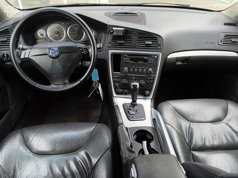 Black Volvo XC70 2007 in Vilnius, with an engine capacity of 2.40 L and mileage of 315 thousand km for 4580 €, photo 43 on AUTOMOTO.COM.LV