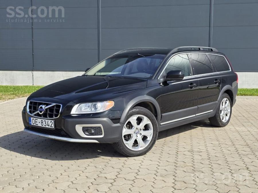 Black Volvo XC70 2008 in Riga, with an engine capacity of 2.40 L and mileage of 287 thousand km for 6500 €, photo 1 on AUTOMOTO.COM.LV