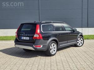 Black Volvo XC70 2008 in Riga, with an engine capacity of 2.40 L and mileage of 287 thousand km for 6500 €, photo 4 on AUTOMOTO.COM.LV