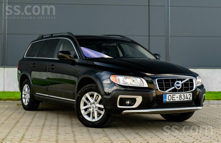 Black Volvo XC70 2008 in Riga, with an engine capacity of 2.40 L and mileage of 287 thousand km for 6990 €, photo 3 on AUTOMOTO.COM.LV