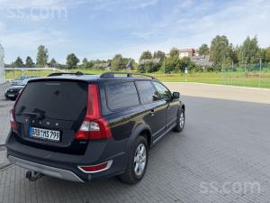 Black Volvo XC70 2008 in Rezekne, with an engine capacity of 2.40 L and mileage of 296 thousand km for 5200 €, photo 5 on AUTOMOTO.COM.LV