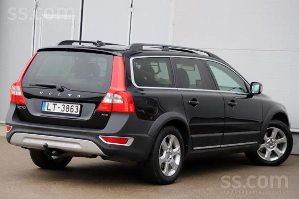 Melns Volvo XC70 2008 Tukums, ar dzinēja tilpumu 2.40 L un nobraukumu 0 tūkst. km par 5990 €, foto 4 vietnē AUTOMOTO.COM.LV