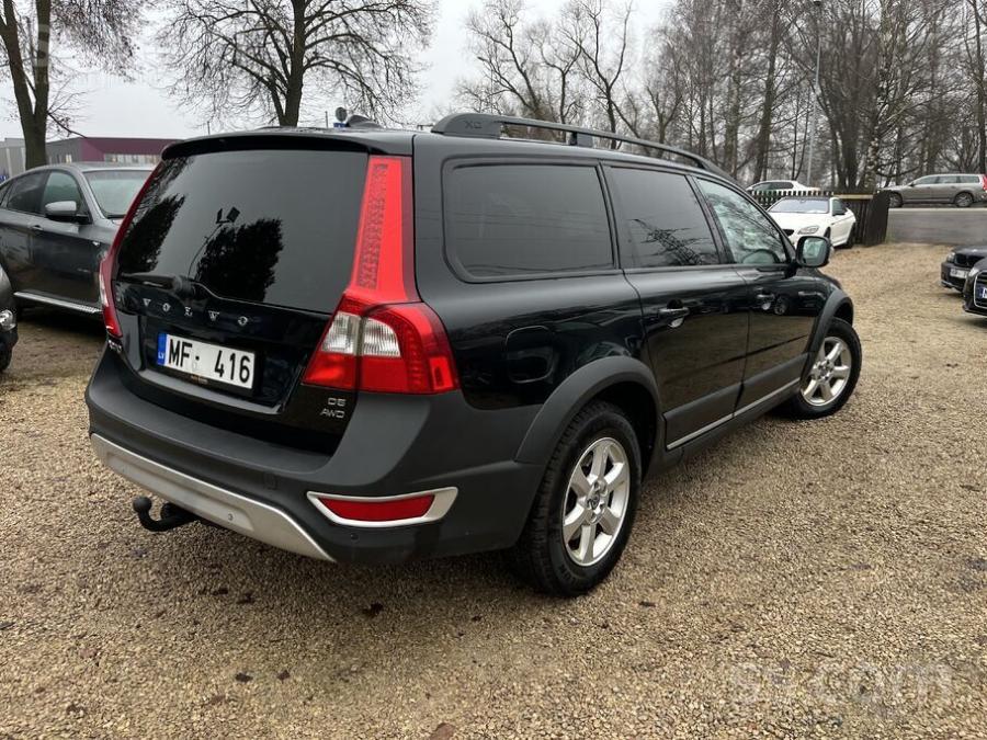Black Volvo XC70 2008 in Riga, with an engine capacity of 2.40 L and mileage of 0 thousand km for 3990 €, photo 4 on AUTOMOTO.COM.LV