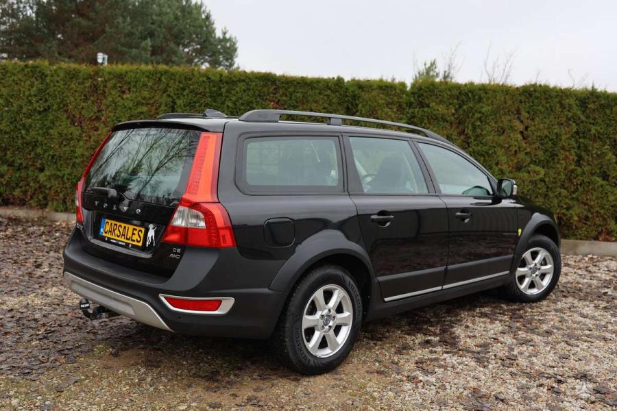 Melns Volvo XC70 2008 Alīta, ar dzinēja tilpumu 2.40 L un nobraukumu 289 tūkst. km par 5950 €, foto 4 vietnē AUTOMOTO.COM.LV