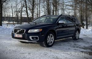 Melns Volvo XC70 2008 Rīga, ar dzinēja tilpumu 2.40 L un nobraukumu 338 tūkst. km par 6990 €, foto  vietnē AUTOMOTO.COM.LV