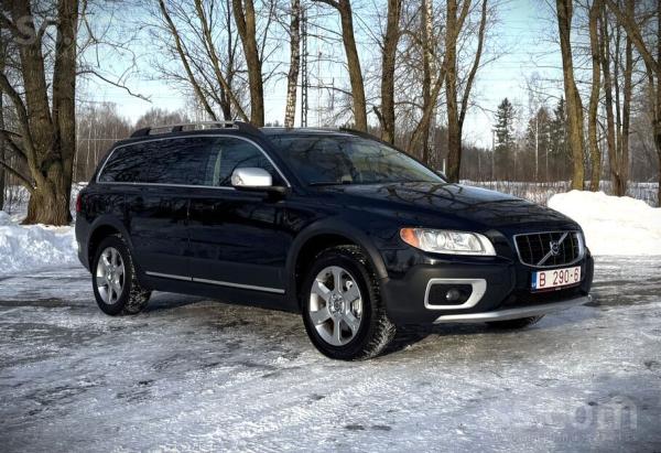 Black Volvo XC70 2008 in Riga, with an engine capacity of 2.40 L and mileage of 338 thousand km for 6990 €, photo 2 on AUTOMOTO.COM.LV