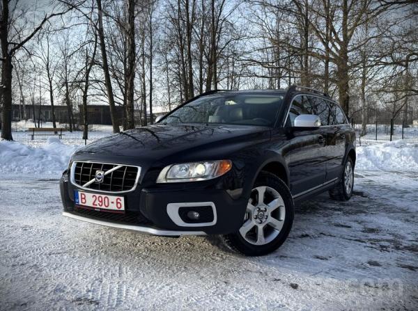 Black Volvo XC70 2008 in Riga, with an engine capacity of 2.40 L and mileage of 338 thousand km for 6990 €, photo 3 on AUTOMOTO.COM.LV