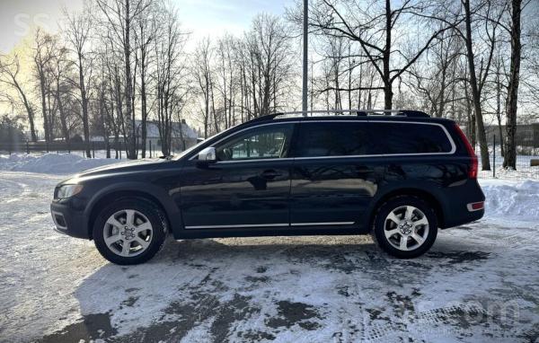 Black Volvo XC70 2008 in Riga, with an engine capacity of 2.40 L and mileage of 338 thousand km for 6990 €, photo 6 on AUTOMOTO.COM.LV