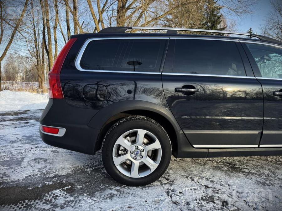 Melns Volvo XC70 2008 Rīga, ar dzinēja tilpumu 2.40 L un nobraukumu 338 tūkst. km par 6990 €, foto 11 vietnē AUTOMOTO.COM.LV