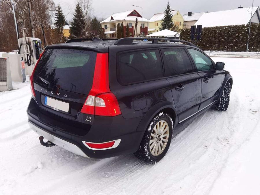 Melns Volvo XC70 2008 Viļņa, ar dzinēja tilpumu 2.40 L un nobraukumu 356 tūkst. km par 4900 €, foto 3 vietnē AUTOMOTO.COM.LV