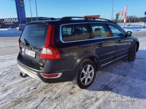 Black Volvo XC70 2008 in Rapla, with an engine capacity of 2.40 L and mileage of 325 thousand km for 6000 €, photo 4 on AUTOMOTO.COM.LV