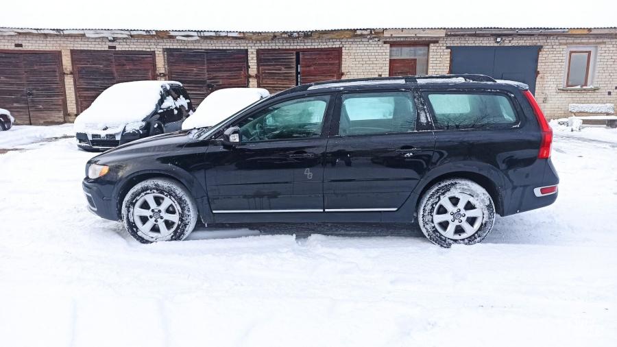 Melns Volvo XC70 2008 Širvintos, ar dzinēja tilpumu 2.40 L un nobraukumu 275 tūkst. km par 2400 €, foto 8 vietnē AUTOMOTO.COM.LV