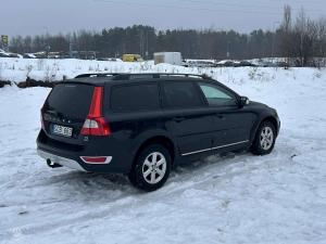Black Volvo XC70 2008 in Vilnius, with an engine capacity of 2.40 L and mileage of 389 thousand km for 3750 €, photo 5 on AUTOMOTO.COM.LV