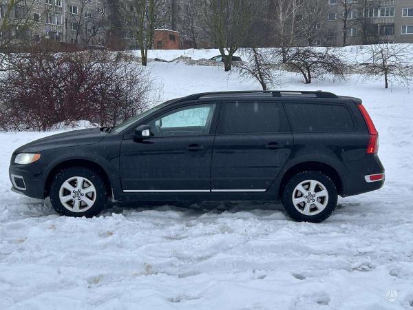 Melns Volvo XC70 2008 Viļņa, ar dzinēja tilpumu 2.40 L un nobraukumu 389 tūkst. km par 3750 €, foto 8 vietnē AUTOMOTO.COM.LV