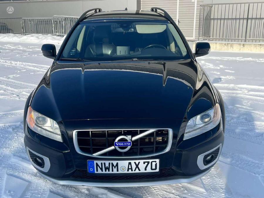 Melns Volvo XC70 2008 Jonava, ar dzinēja tilpumu 2.40 L un nobraukumu 336 tūkst. km par 5850 €, foto 2 vietnē AUTOMOTO.COM.LV