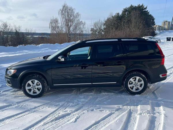 Black Volvo XC70 2008 in Jonava, with an engine capacity of 2.40 L and mileage of 336 thousand km for 5850 €, photo 10 on AUTOMOTO.COM.LV