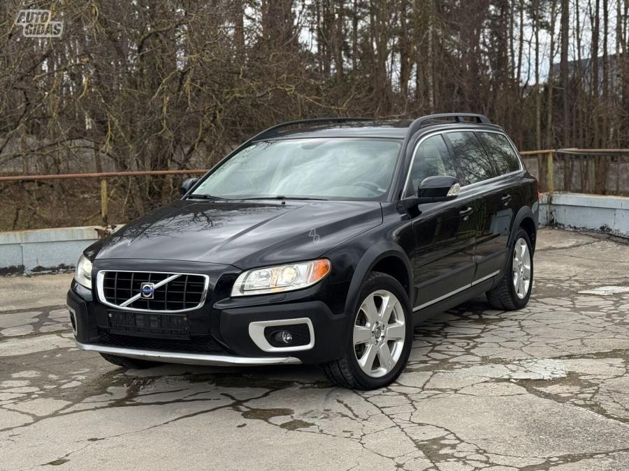 Black Volvo XC70 2008 in Vilnius, with an engine capacity of 2.40 L and mileage of 287 thousand km for 5800 €, photo 1 on AUTOMOTO.COM.LV
