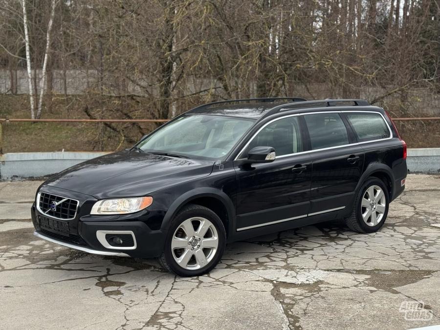 Black Volvo XC70 2008 in Vilnius, with an engine capacity of 2.40 L and mileage of 287 thousand km for 5800 €, photo 11 on AUTOMOTO.COM.LV