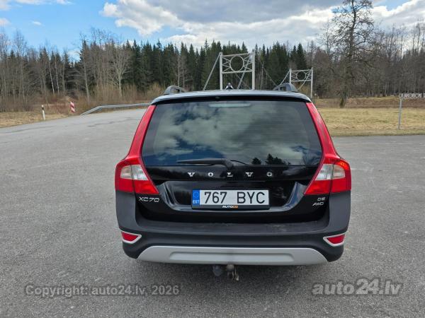 Melns Volvo XC70 2008 Tallina, ar dzinēja tilpumu 2.40 L un nobraukumu 259 tūkst. km par 6499 €, foto 6 vietnē AUTOMOTO.COM.LV