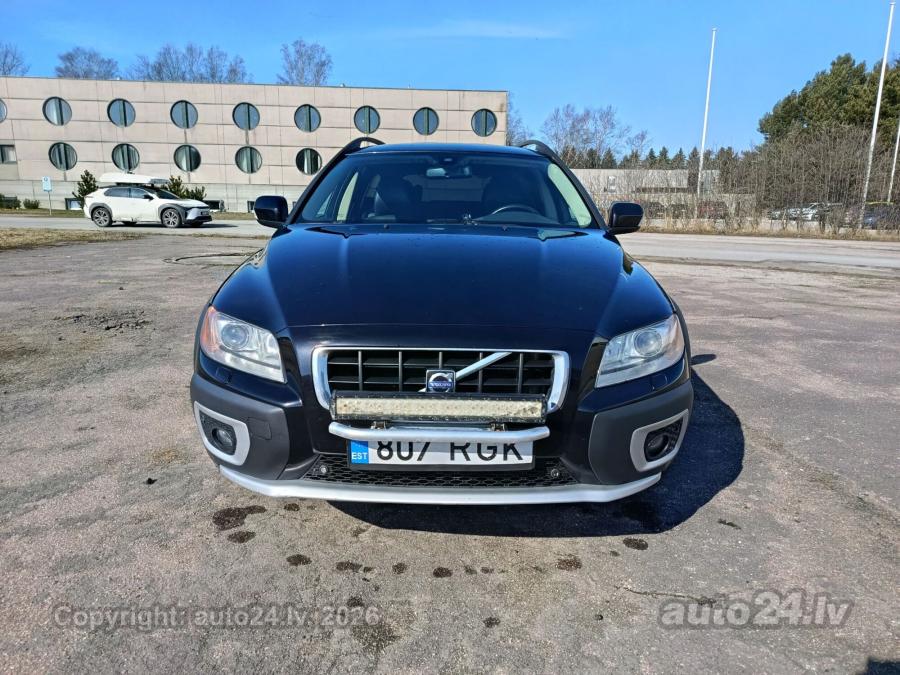 Black Volvo XC70 2008 in Tallinn, with an engine capacity of 2.40 L and mileage of 251 thousand km for 6900 €, photo 3 on AUTOMOTO.COM.LV