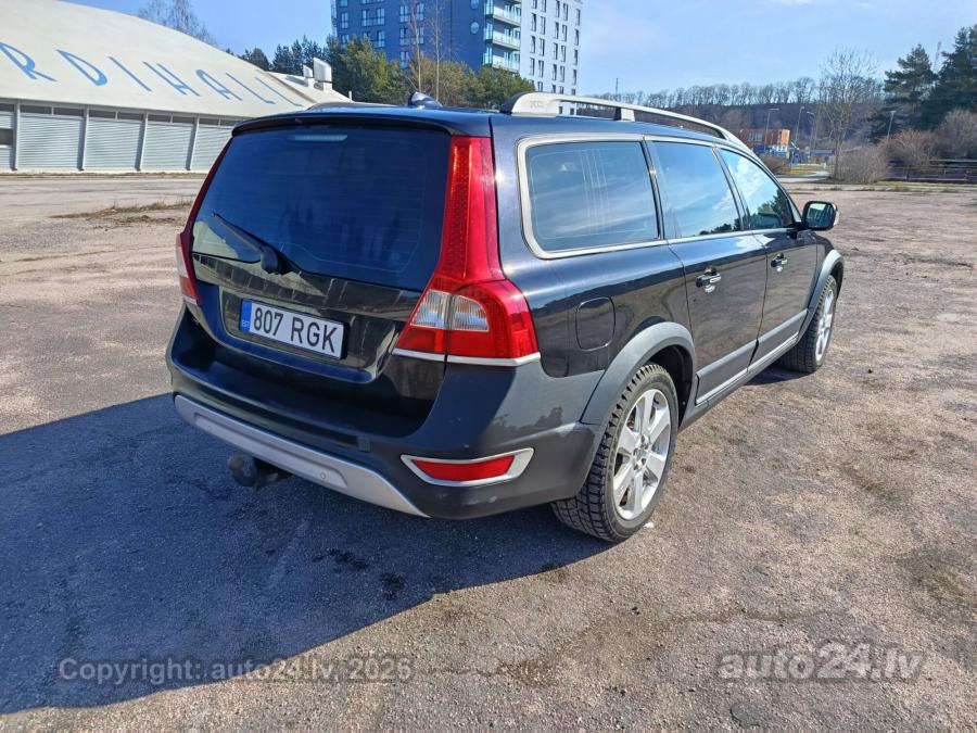 Black Volvo XC70 2008 in Tallinn, with an engine capacity of 2.40 L and mileage of 251 thousand km for 6900 €, photo 6 on AUTOMOTO.COM.LV