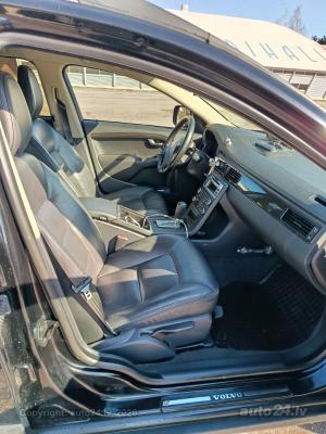 Black Volvo XC70 2008 in Tallinn, with an engine capacity of 2.40 L and mileage of 251 thousand km for 6900 €, photo 8 on AUTOMOTO.COM.LV