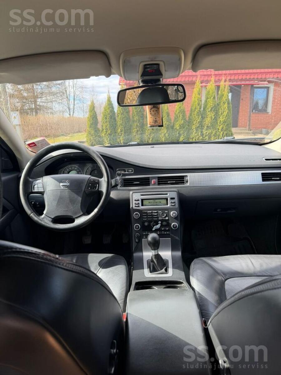Melns Volvo XC70 2008 Cēsis, ar dzinēja tilpumu 2.40 L un nobraukumu 313 tūkst. km par 4800 €, foto 9 vietnē AUTOMOTO.COM.LV