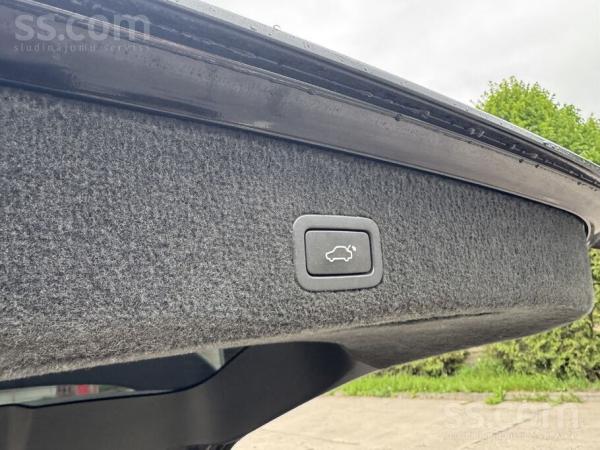 Black Volvo XC70 2008 in Daugavpils, with an engine capacity of 2.40 L and mileage of 338 thousand km for 6950 €, photo 10 on AUTOMOTO.COM.LV