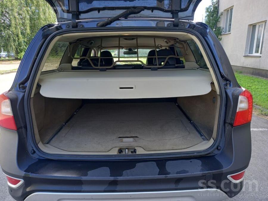 Melns Volvo XC70 2008 Rīga, ar dzinēja tilpumu 2.40 L un nobraukumu 0 tūkst. km par 6000 €, foto 8 vietnē AUTOMOTO.COM.LV