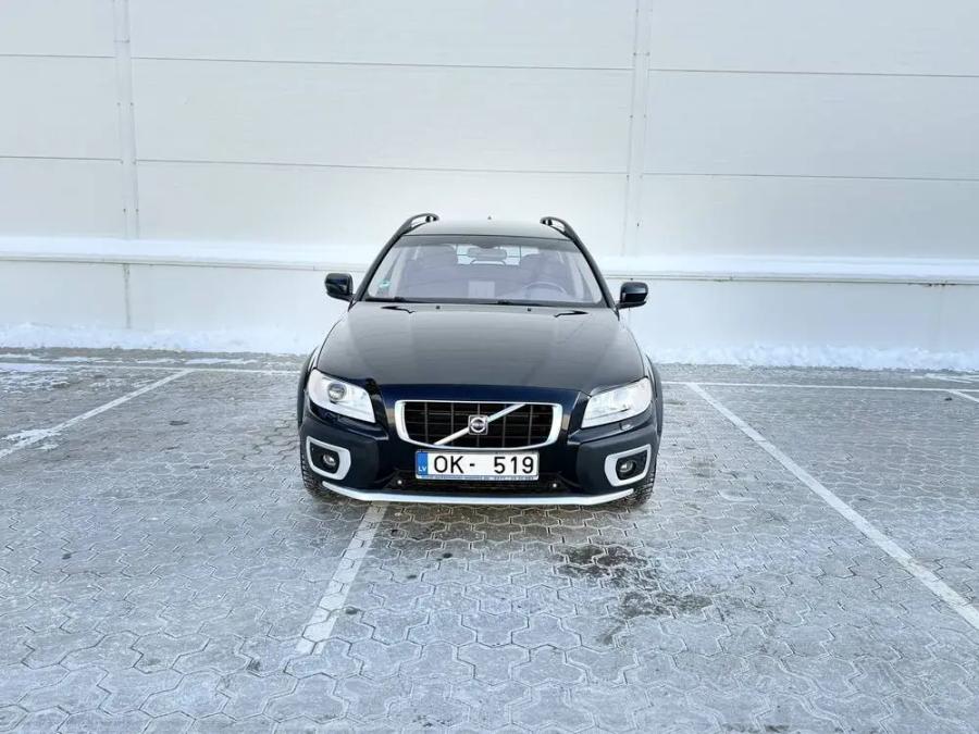 Melns Volvo XC70 2008 Rīga, ar dzinēja tilpumu 2.40 L un nobraukumu 268 tūkst. km par 6890 €, foto 4 vietnē AUTOMOTO.COM.LV