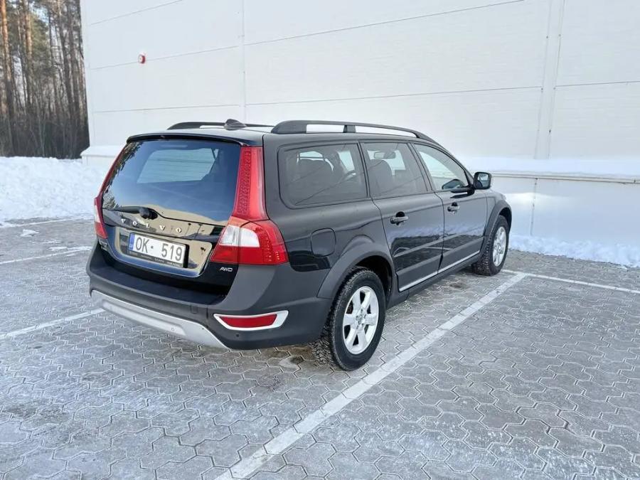 Melns Volvo XC70 2008 Rīga, ar dzinēja tilpumu 2.40 L un nobraukumu 268 tūkst. km par 6890 €, foto 5 vietnē AUTOMOTO.COM.LV