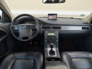 Melns Volvo XC70 2008 Rīga, ar dzinēja tilpumu 2.40 L un nobraukumu 268 tūkst. km par 6890 €, foto 10 vietnē AUTOMOTO.COM.LV