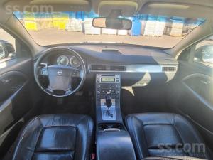 Melns Volvo XC70 2008 Rēzekne, ar dzinēja tilpumu 2.40 L un nobraukumu 407 tūkst. km par 4650 €, foto 8 vietnē AUTOMOTO.COM.LV