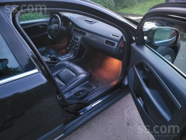 Черный Вольво ХС70 2008 в Резекне, объемом двигателя 2.40 л и пробегом 407 тыс. км за 4650 €, фото 8 на AUTOMOTO.COM.LV