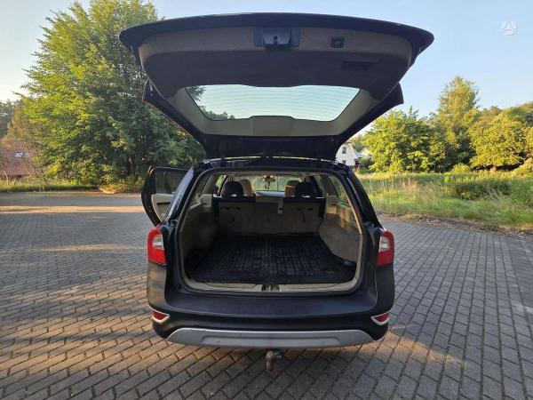 Melns Volvo XC70 2008 Viļņa, ar dzinēja tilpumu 2.40 L un nobraukumu 460 tūkst. km par 3700 €, foto 7 vietnē AUTOMOTO.COM.LV