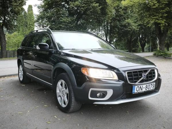 Черный Вольво ХС70 2008 в Цесис, объемом двигателя 2.40 л и пробегом 312 тыс. км за 5450 €, фото 3 на AUTOMOTO.COM.LV