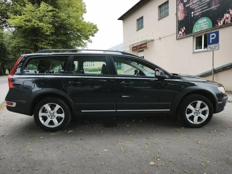 Черный Вольво ХС70 2008 в Цесис, объемом двигателя 2.40 л и пробегом 312 тыс. км за 5450 €, фото 5 на AUTOMOTO.COM.LV