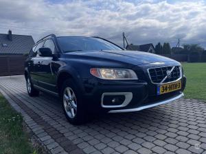 Melns Volvo XC70 2008 Vievis, ar dzinēja tilpumu 2.40 L un nobraukumu 307 tūkst. km par 5300 €, foto  vietnē AUTOMOTO.COM.LV
